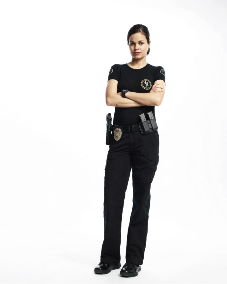Lina Esco es Christina “Chris” Alonso en SWAT – FOX | Lunateen